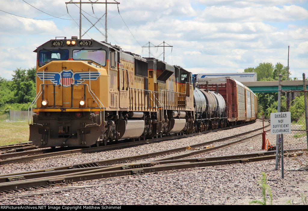 Leaving The Alton & Southern Connection